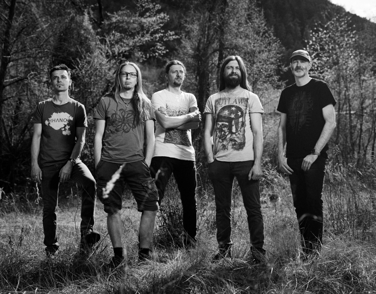 Greyback stürmen die Bühne - metalacker Tennenbronn